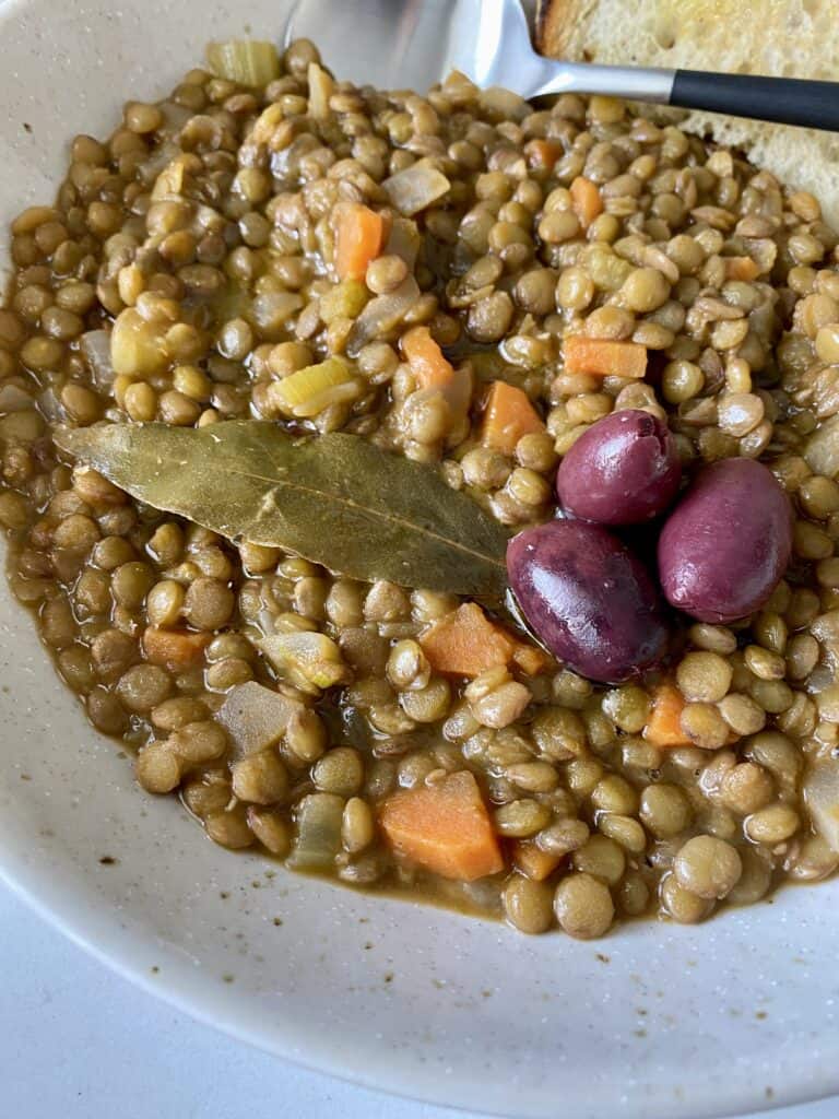Greek Lentil Soup (Fakes) - Hungry Happens
