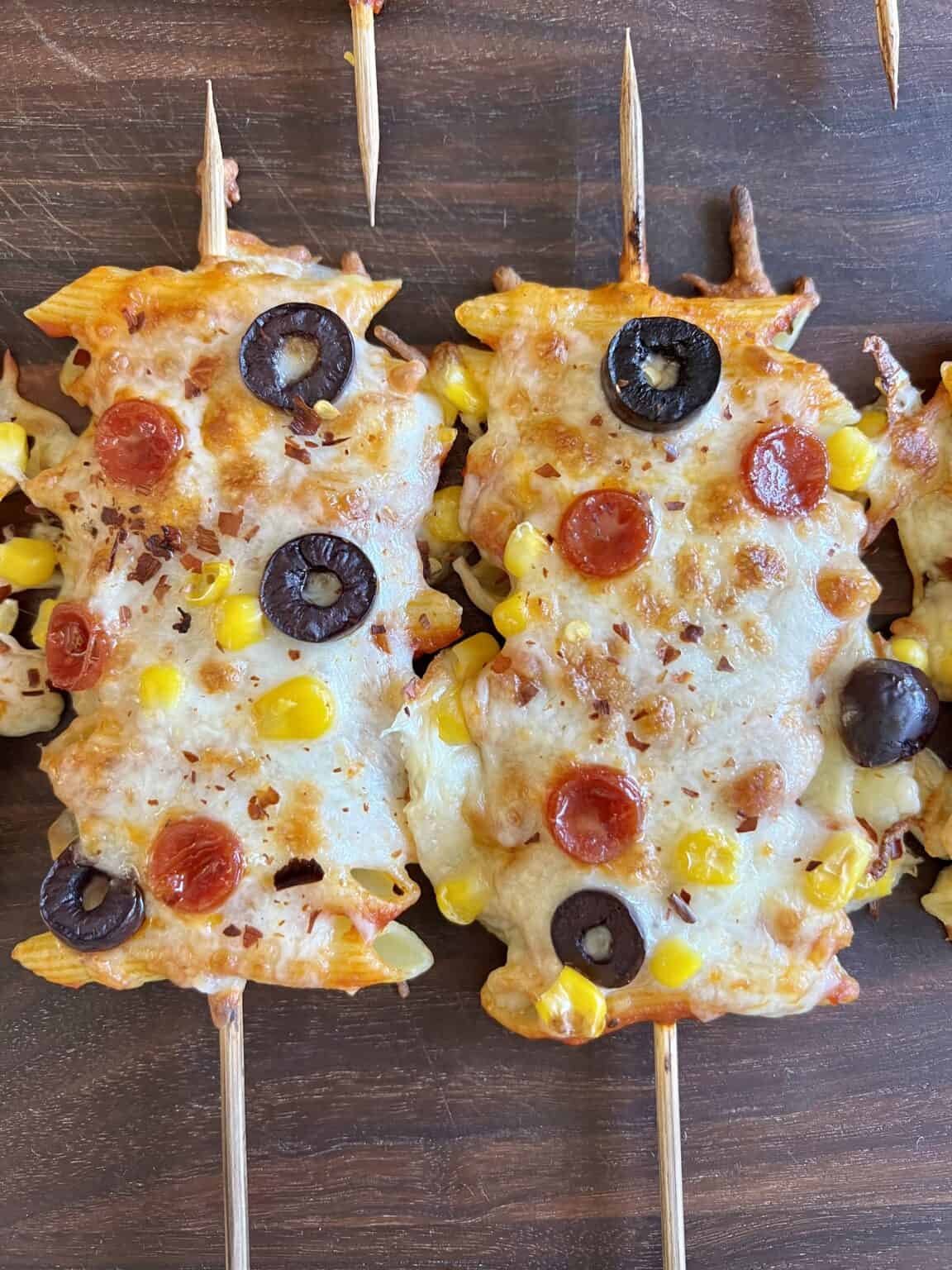 Easy Pizza Pasta Skewers - Hungry Happens