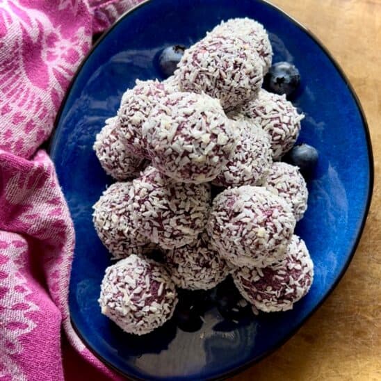 Healthy Blueberry Balls - Hungry Happens