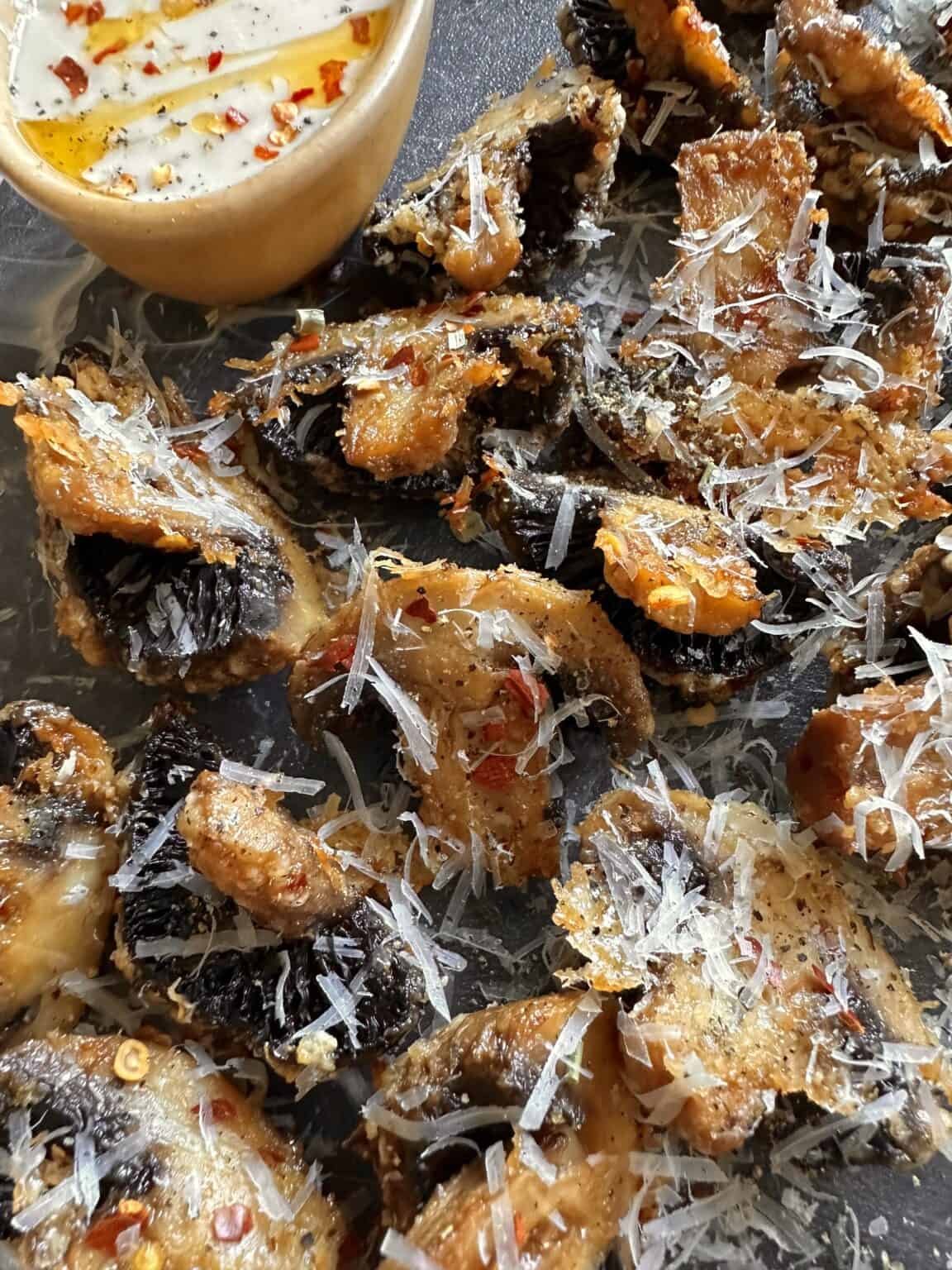 Easy Parmesan Mushrooms - Hungry Happens