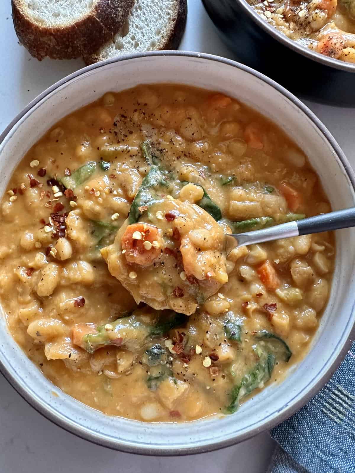 Creamy and Spicy Fasolada (Greek White Bean Soup) - Hungry Happens