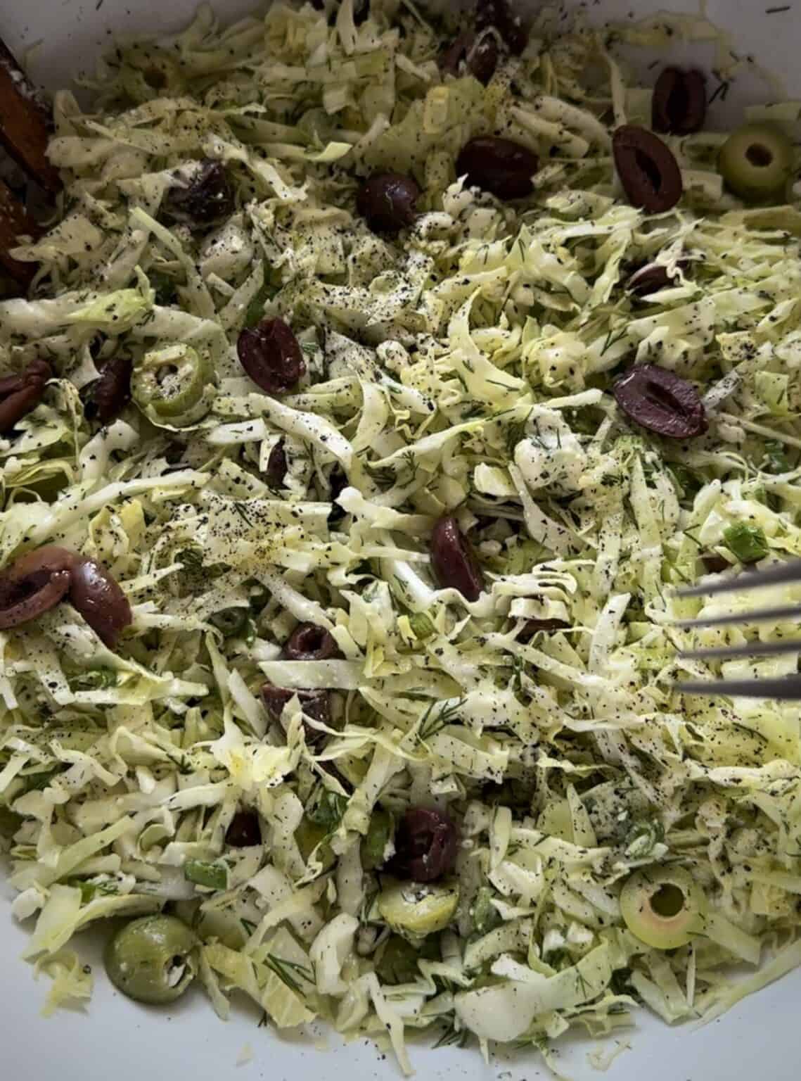 Greek Cabbage Salad (Lahano Salata) - Hungry Happens