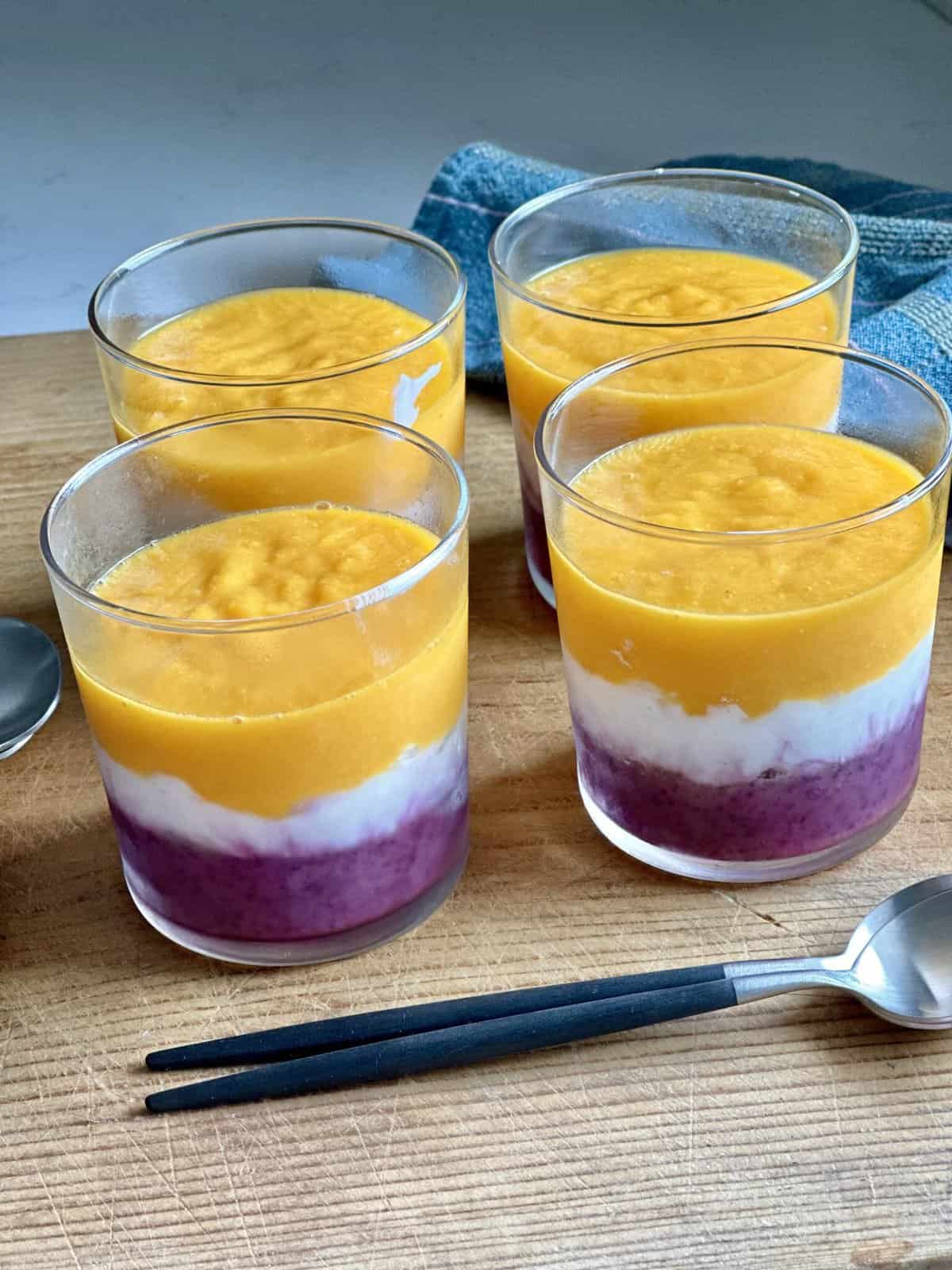 Frozen Greek Yogurt and Fruit Parfaits - Hungry Happens