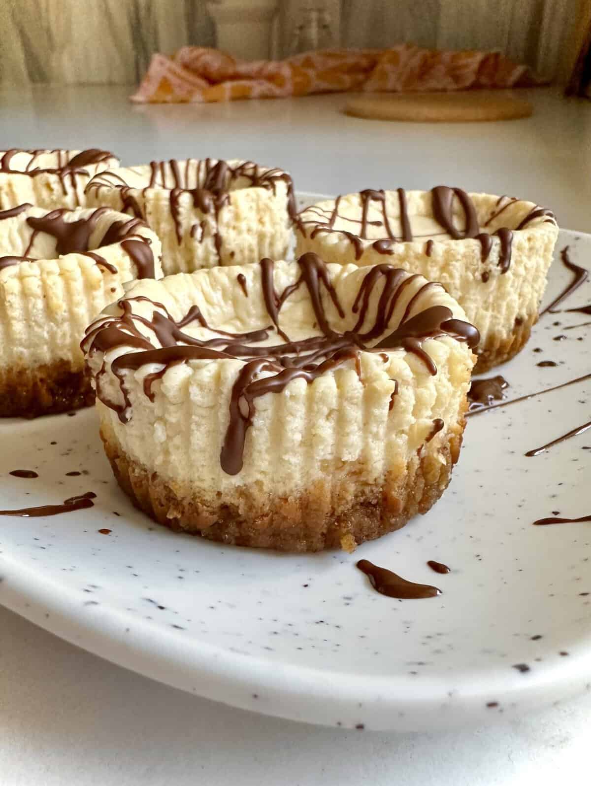 Easy Mini Cheesecakes - Hungry Happens