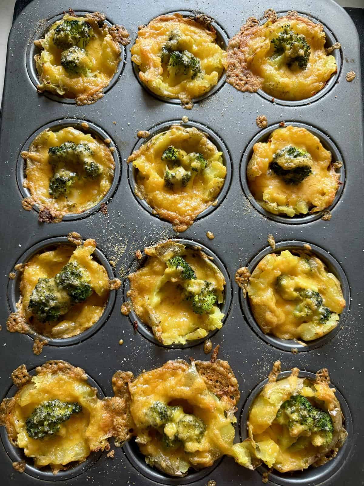 Broccoli Cheddar Smashed Potato Cups - Hungry Happens