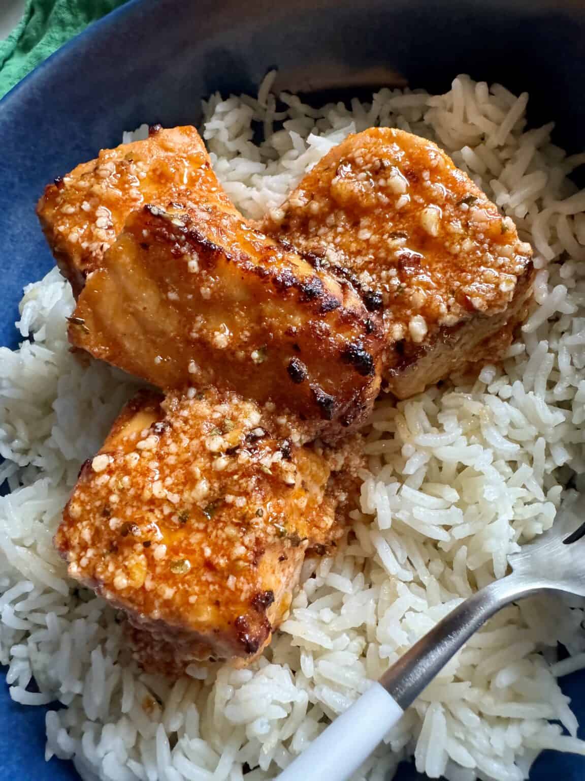 Easy Lemon Garlic Parmesan Salmon Recipe - Hungry Happens