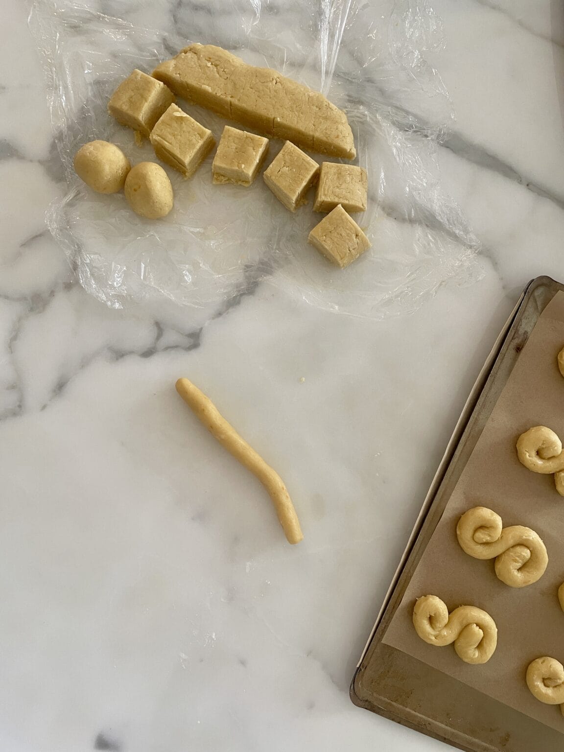Koulourakia (Traditional Greek Easter Cookies) - Hungry Happens