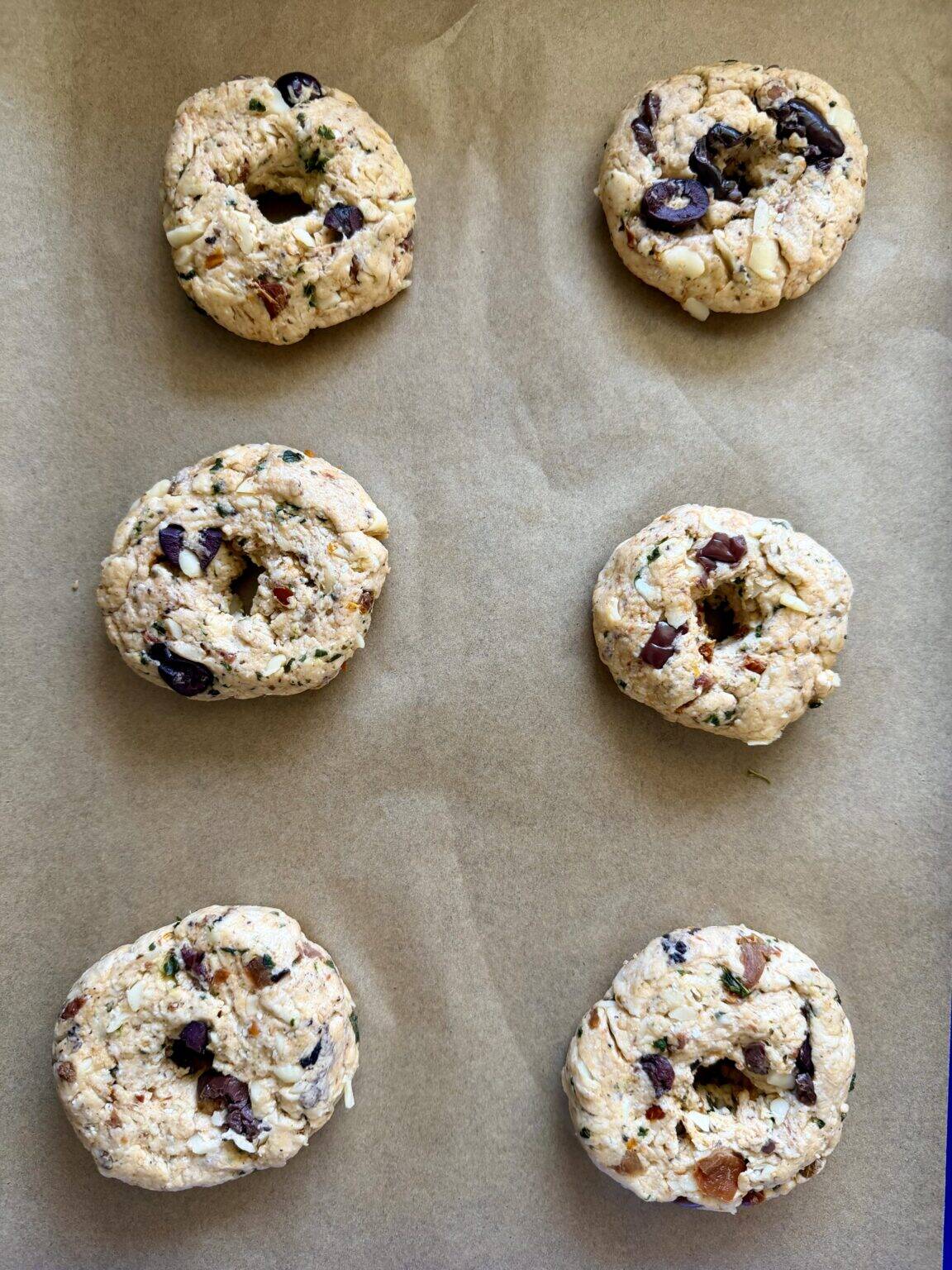 Easy Mediterranean Cottage Cheese Flagels (Flat Bagels) - Hungry Happens